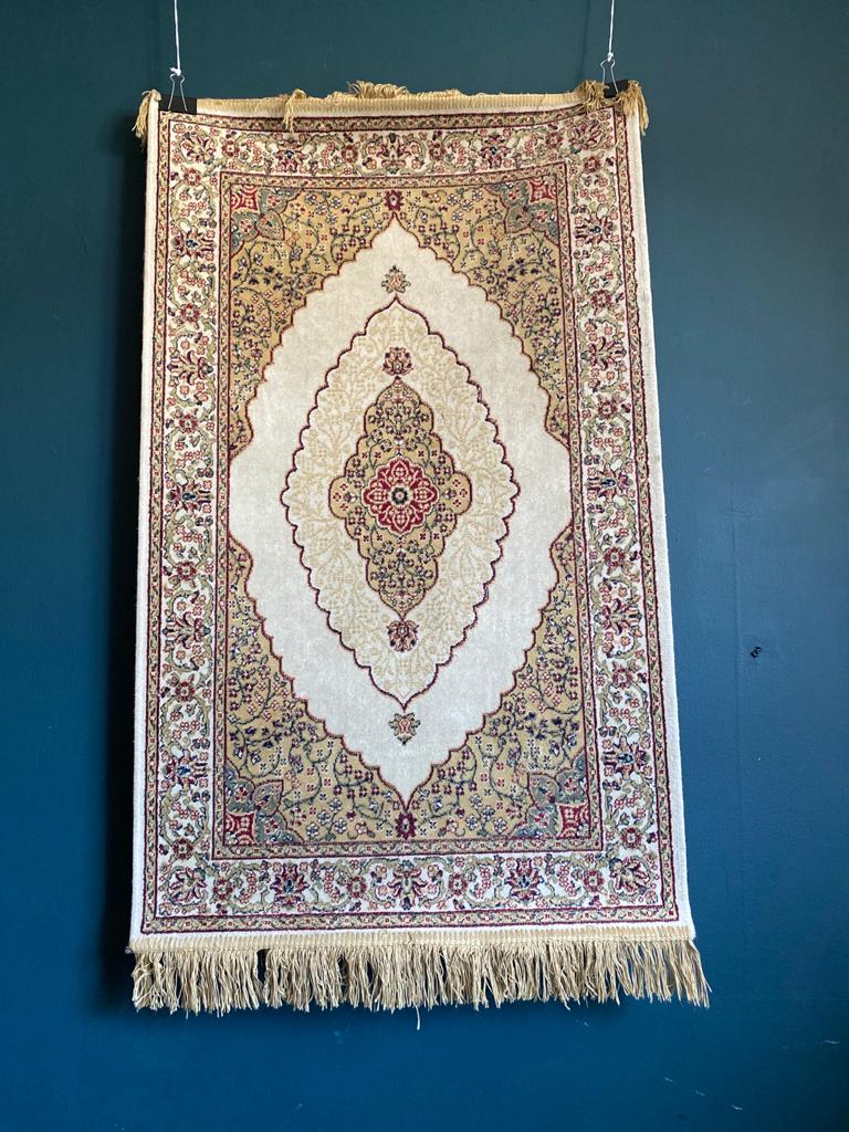 Cream Persian Rug for hire| Seating Packages for hire Essex – Rock the Day
